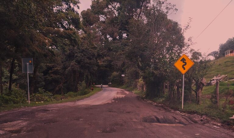 Carreteras: Inauguración y deterioro del tramo Chichavac-Tecpán-Chiché